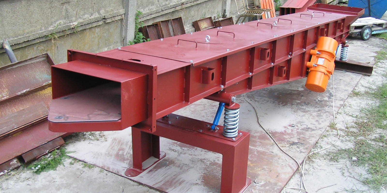 Homok visszaszállító vibrátor (vályú) - Vibrotech